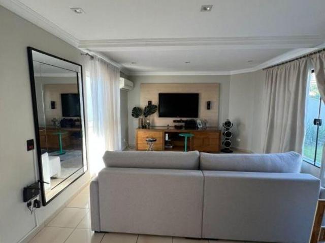 VENDA | Casa, com 3 dormitórios em Vila São Vicente, Paranavaí
