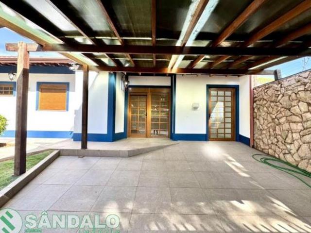 VENDA | Casa, com 3 dormitórios em ZONA 05, MARINGA