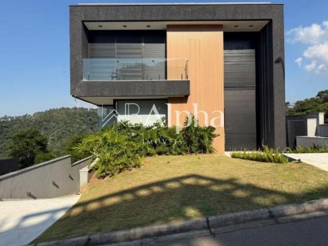 Venda Casa De Luxo Localizada em um dos condomínios mais exclusivos da região Gênesis II