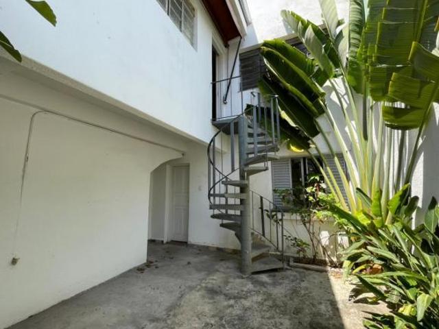 Venda casa em otima localização