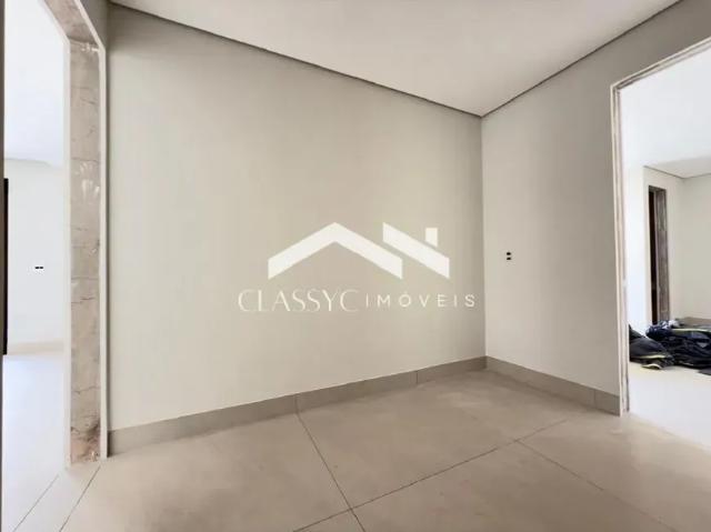 Casa sobrado com elevador em Morada da Colina, Uberlândia/MG — 4 suítes, piscina e área gourmet
