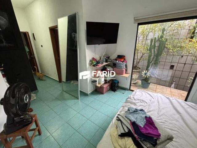 VENDA | Casa geminada de 3 dormitórios Vila Mathias, Santos SP