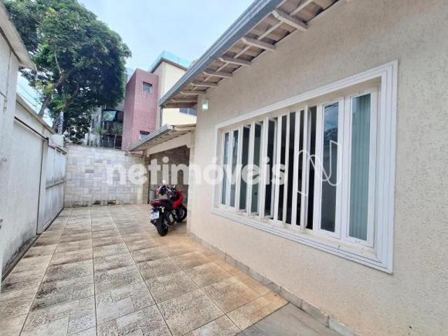 Casa à Venda no Paquetá – Pampulha | 3 Quartos, Suíte com Closet e 4 Vagas