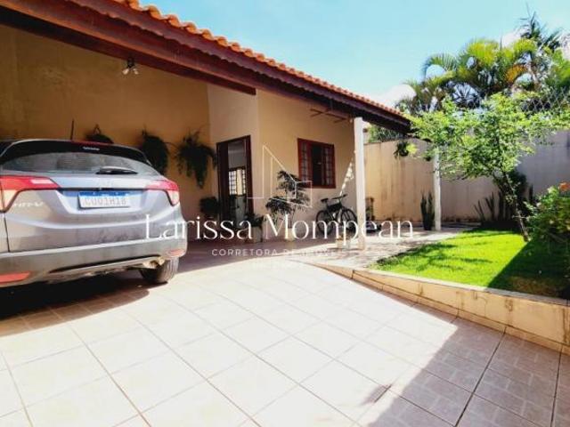 VENDA Casa Terrea 3 dormitórios suíte quintal piscina 2 vagas Jardim Tulipas Jundiaí