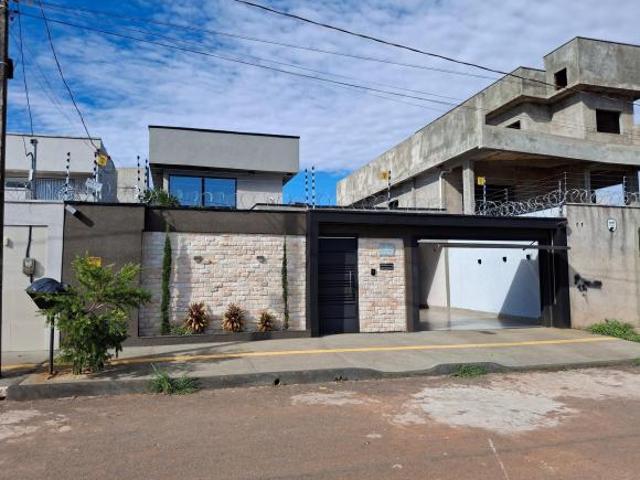 VENDA CASA TÉRREA COM 03 SUÍTES PLENAS NO SETOR TRÊS MARIAS GOIÂNIA GO Casa de Rua com 3 Quarto s p