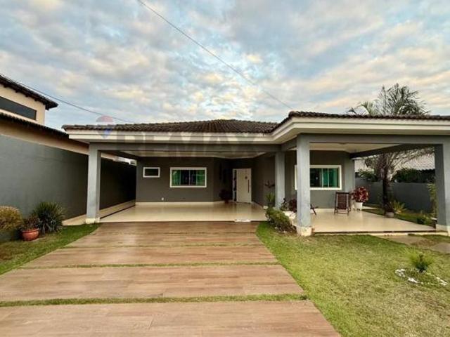 VENDA| Casa Térrea na Rua 6 de Vicente Pires | 800 m² | 3 Quartos | Piscina Aquecida