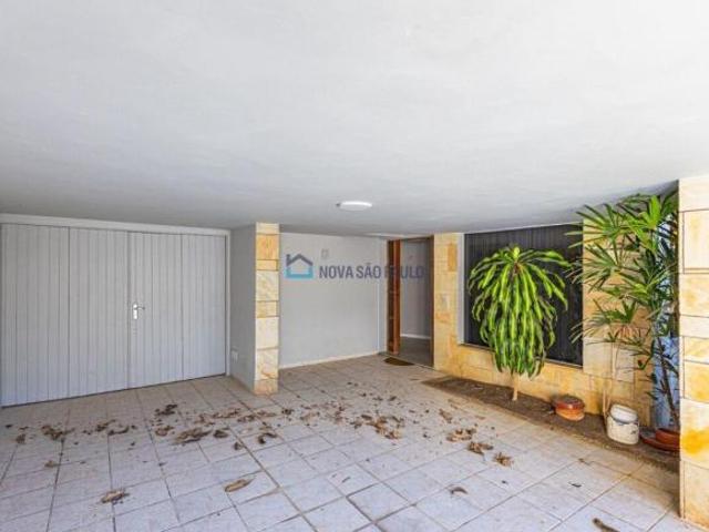 Venda. Casa/Sobrado 590M² Z1. Granja Julieta. 4 quartos. 8 vagas