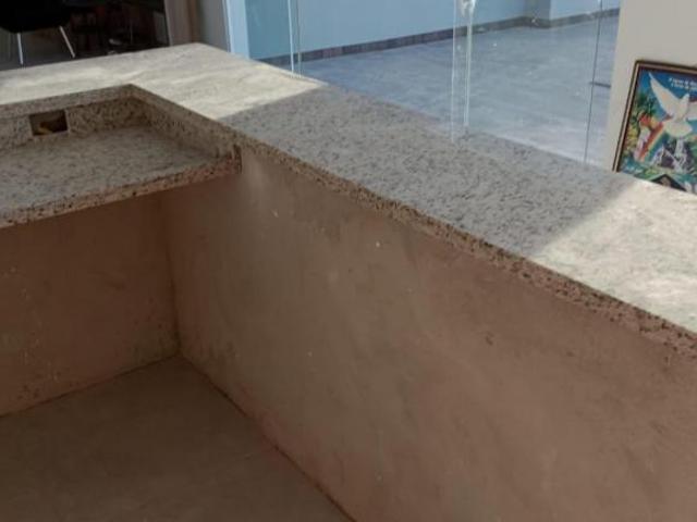 Venda Chácara Araçoiaba da Serra, bairro Cercado, nova, sendo 2 dormitórios, 2 suítes, cozinha, sa