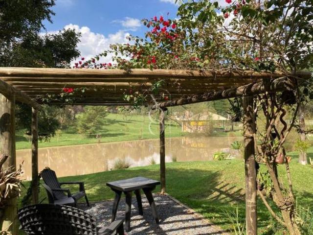 Venda: Chácara Encantadora de 23.000m2 com Lago e