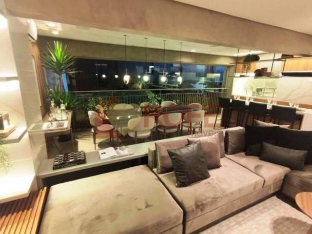 Venda Condomínio Normandie Moema | 149m², 3 suítes e 2 vagas | Andar alto com vista livre