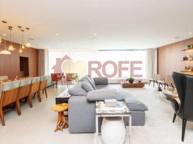 Venda Condomínio Arbo Brooklin Casas Verticais | 245 m², 4 suítes e 4 vagas | Alto Padrão