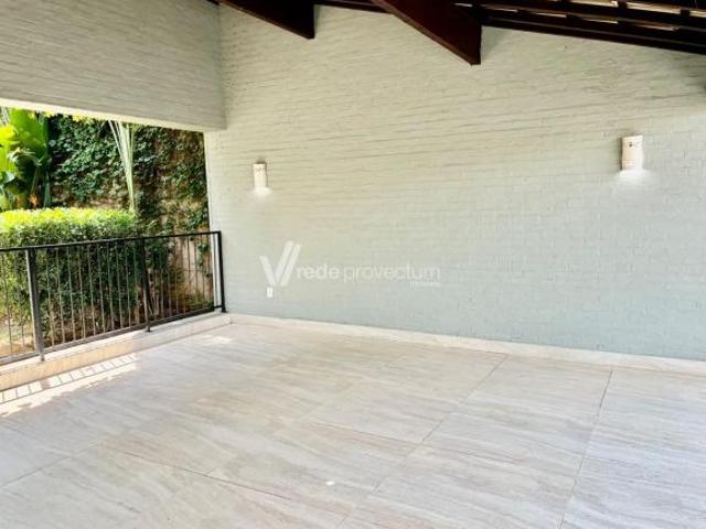 Venda, Condomínio San Conrado, 3 quartos sendo 1 suíte, piscina, churrasqueira