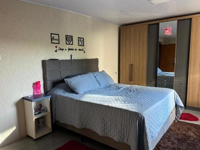 Venda de 2 Casas no mesmo pátio