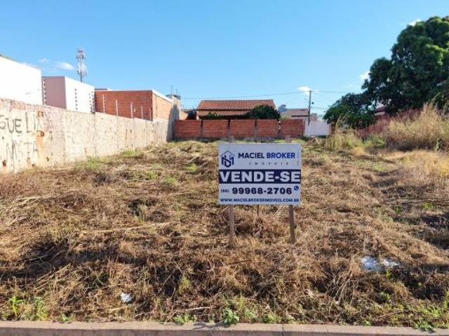Venda de 2 terrenos de 180 m² cada, no Chapéu do Sol, Várzea Grande