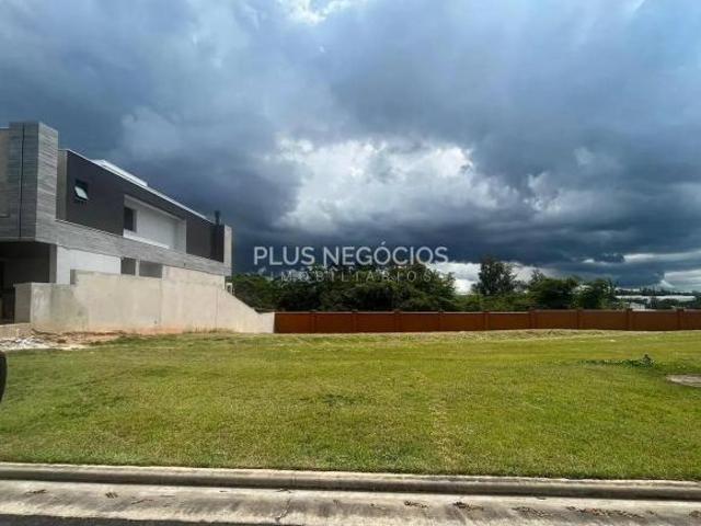 Venda de Terreno no Condomínio Alphaville Nova Esplanada 4 Oportunidade Imperdível!