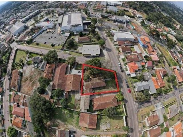 Venda de terreno com 950,70m2 R$ 1.990000,00 em Santa Felicidade Curitiba