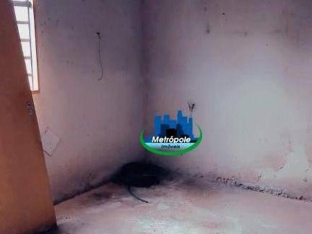 Venda de terreno contendo duas casas no quintal no valor de RS 320.000,00!