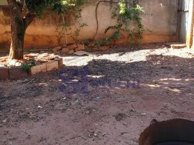 Venda de Terreno / Padrão na cidade de Araraquara