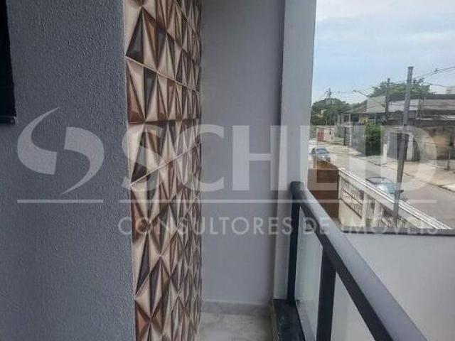 Venda de um sobrado de 3 dormitórios sendo 3 suites no bairro Campo Grande, sobrado novo