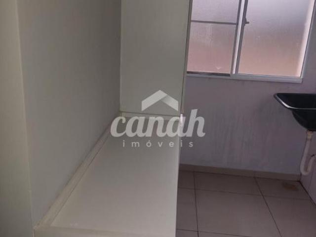 Venda de Apartamento 2 Dormitórios em Jardim Florestan
