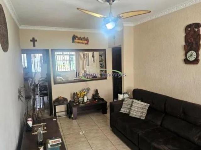 Venda de apartamento a poucos metros do Mar na Ponta da Praia em Santos / SP
