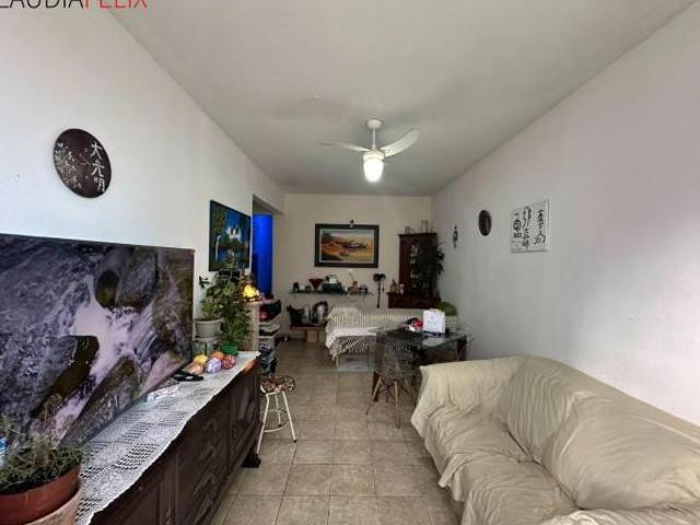 Venda de Apartamento Aconchegante no Canto do Forte, Praia Grande SP: 1 Quarto, 2 Salas, 1 Banheiro