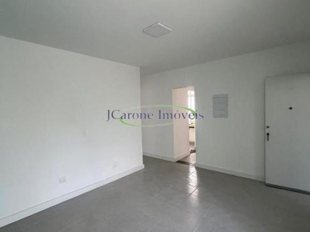 Venda de apartamento Amplo com Vista para Praia 1 Quadra da Praia ? 2 Dormitórios 1 Suíte + Escr
