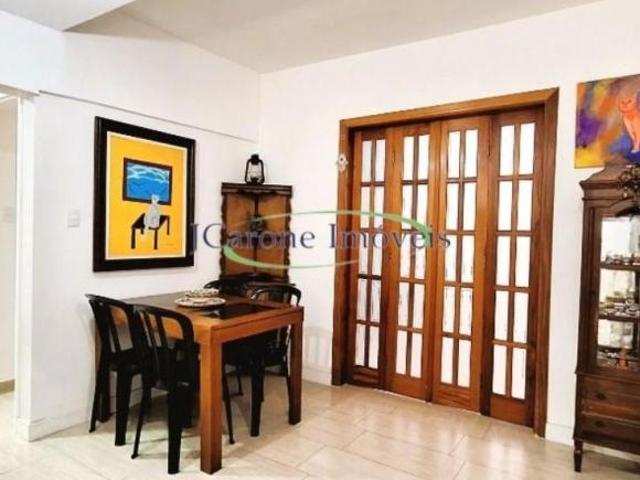 Venda de apartamento com 1 quarto reformado na Avenida da Praia do Embaré em Santos / SP