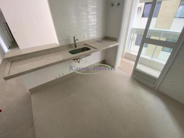 Venda de Apartamento com 2 quartos e Lazer a 200 metros da Praia da Aparecida em Santos/SP