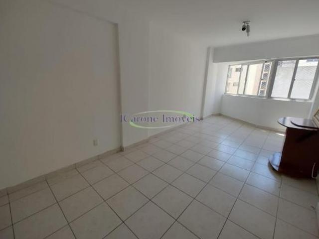 Venda de Apartamento com Vista Mar Reformado com 2 quartos + dependência e vaga na Praia da Aparec