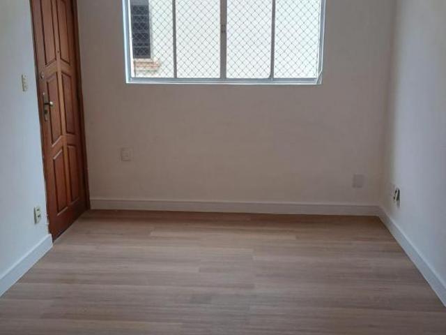 VENDA DE APARTAMENTO DE 76m2 COM 2 DORMS, 1 BANHEIRO E 1 VAGA COLETIVA NO BAIRRO DO EMBARE !