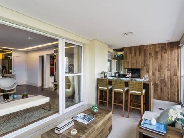 Venda de apartamento de 105 mts na Aclimação, próximo ao parque da Aclimaçao, ambientes confortáveis
