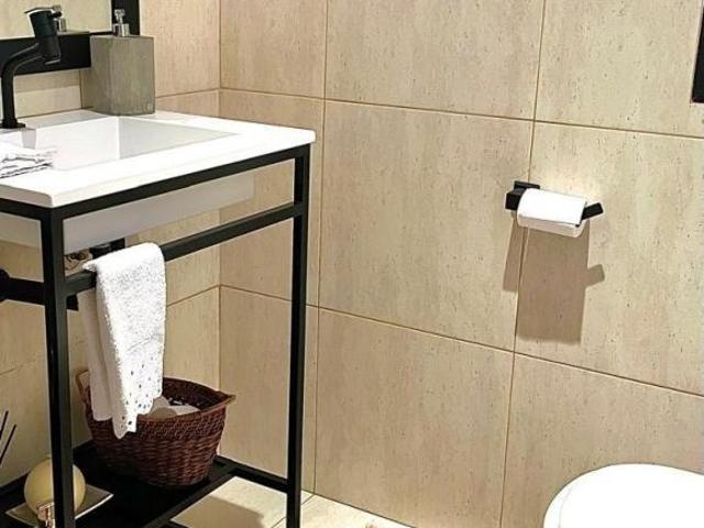 VENDA de apartamento de 200 metros na Vila Mariana com 4 dormitórios sendo 3 suítes, 4 vagas, lazer