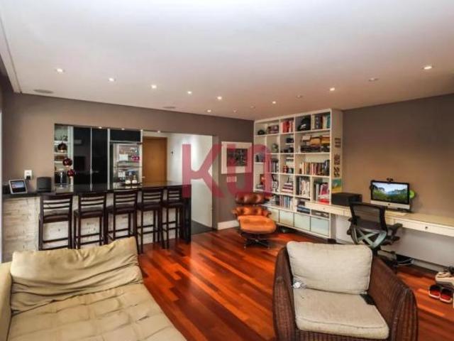 Venda de Apartamento de 3 Quartos na Vila Gumercindo, São Paulo SP: 115m², 1 suí
