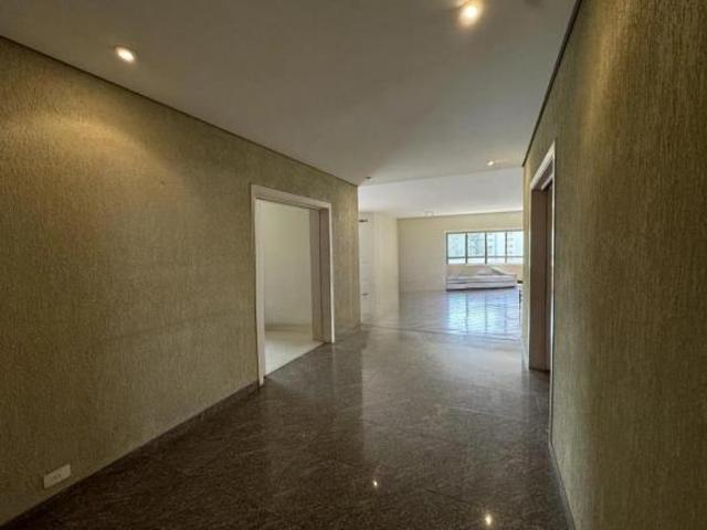 Venda de Apartamento de Luxo no Morumbi: 4 Quartos, 4 Suítes, 5 Banheiros, 6 Vag