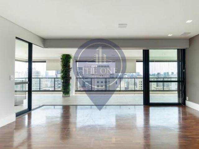 Venda de Apartamento de Luxo com 3 Quartos e 3 Suítes na Vila Uberabinha, São Paulo SP: 184 m², 2 Sa