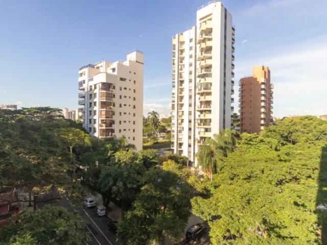 Venda de Apartamento de Luxo em Moema, São Paulo 3 quartos, 3 suítes, 3 salas, 5 banheiros, 3 vaga