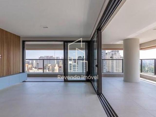 Venda de Apartamento de Luxo em Moema, São Paulo SP: 3 Quartos, 3 Suítes, 2 Va