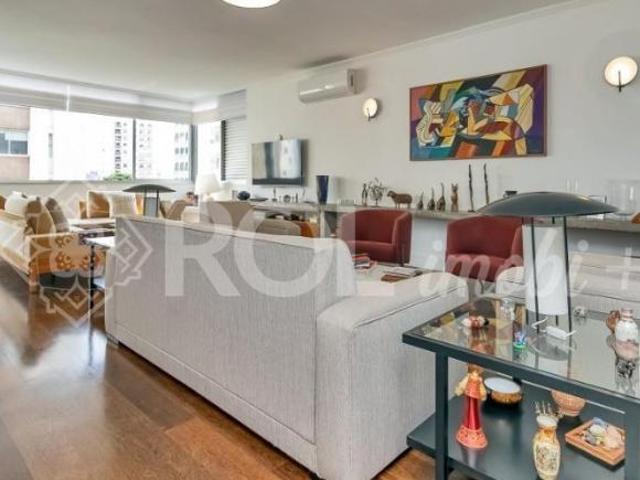 Venda de Apartamento de Luxo em Higienópolis, São Paulo SP: 3 Quartos, 2 Suítes, 270m² de Área