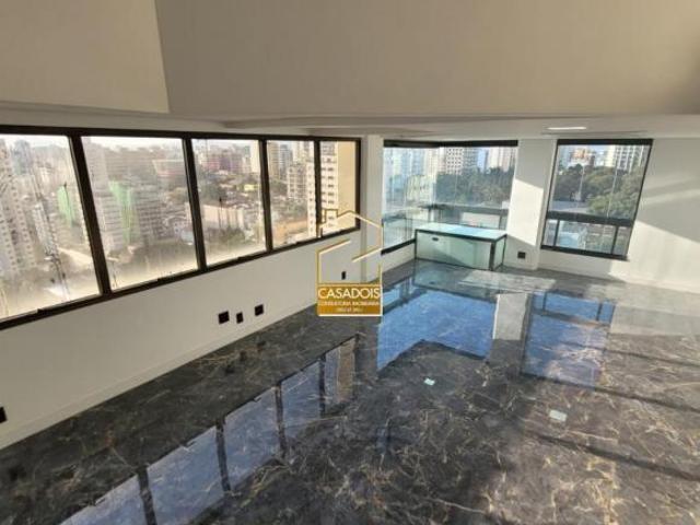 Venda de Apartamento Dúplex de 210m² AU, 2 Suítes, 3 Vagas em Perdizes