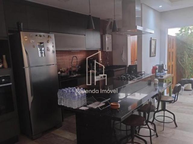 Venda de Apartamento em Barueri SP Centro: 2 Quartos, 1 Suíte, 2 Salas, 1 Banheiro, 2 Vagas de Garag