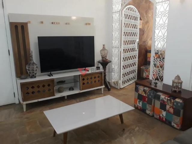 Venda de apartamento em Copacabana: 2 quartos, 1 vaga