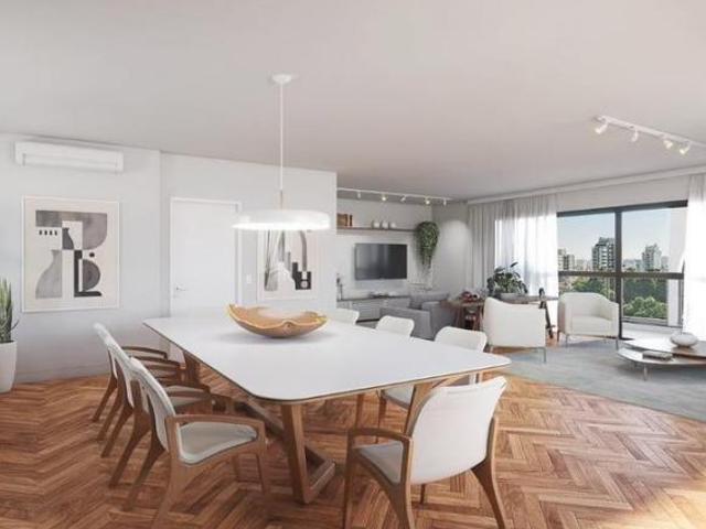 Venda de Apartamento em Perdizes com 180m², 3 dormitórios sendo 1 suíte com closet, 4 banheiros, sal