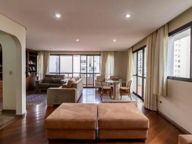 Venda de apartamento Higienópolis, 246,62m² área útil, living p/ 3 ambientes c/ varanda, 4 suítes e