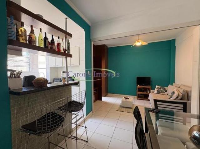 Venda de apartamento mobiliado em excelente localização na Praia do Boqueirão em Santos / SP