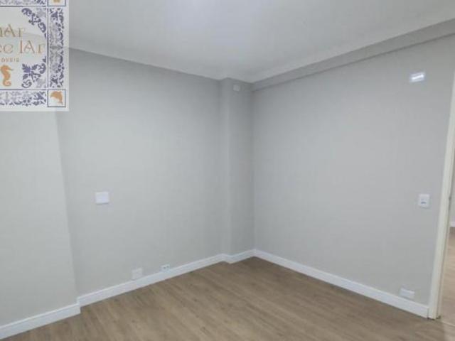 Venda de apartamento mobiliado mAr dOce lAr a 1 quadra da Praia na Pompéia em Santos / SP