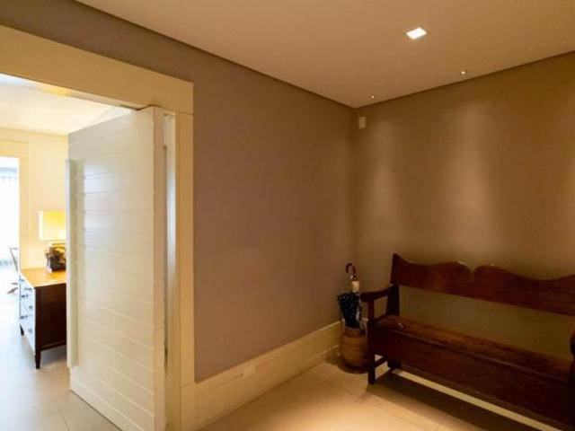 Venda de apartamento nas Perdizes, única torre, 236m², 3 suítes, 4 vagas, 5 WC`s, próximo da Av Sum