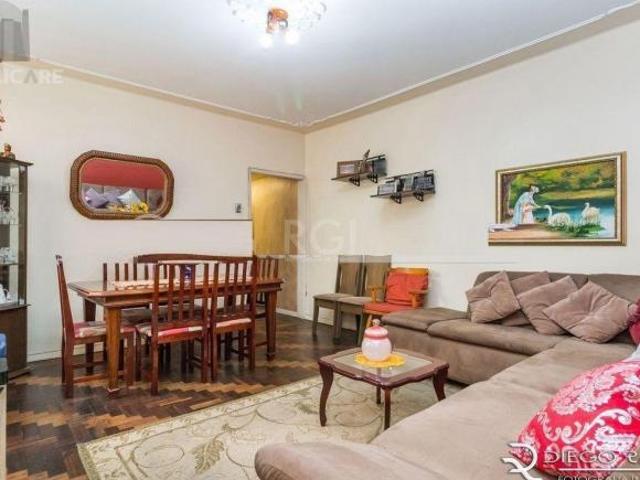 Venda de Apartamento no Bairro Petrópolis 108m² 3 Dormitórios, varanda, Cozinh