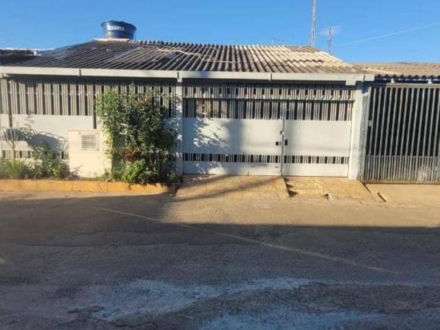 Venda de Casa na QNP 16 Conjunto S em Ceilândia Sul com 3 quartos 1 suíte