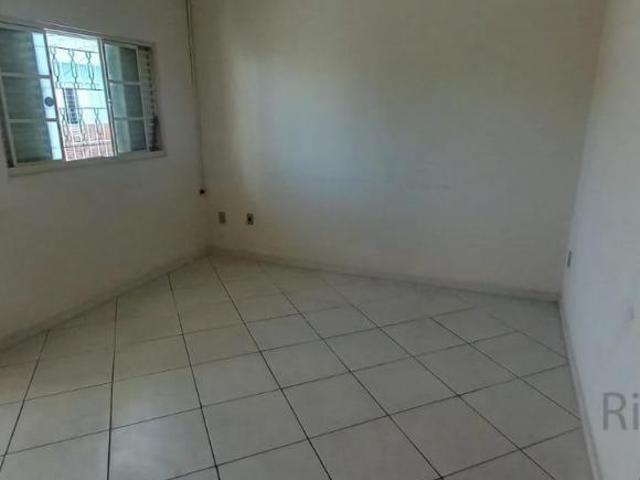 Venda de casa no Centro de Itajubá MG: 3 quartos, 1 sala, 1 banheiro e 1 vaga de garagem 135,67m²